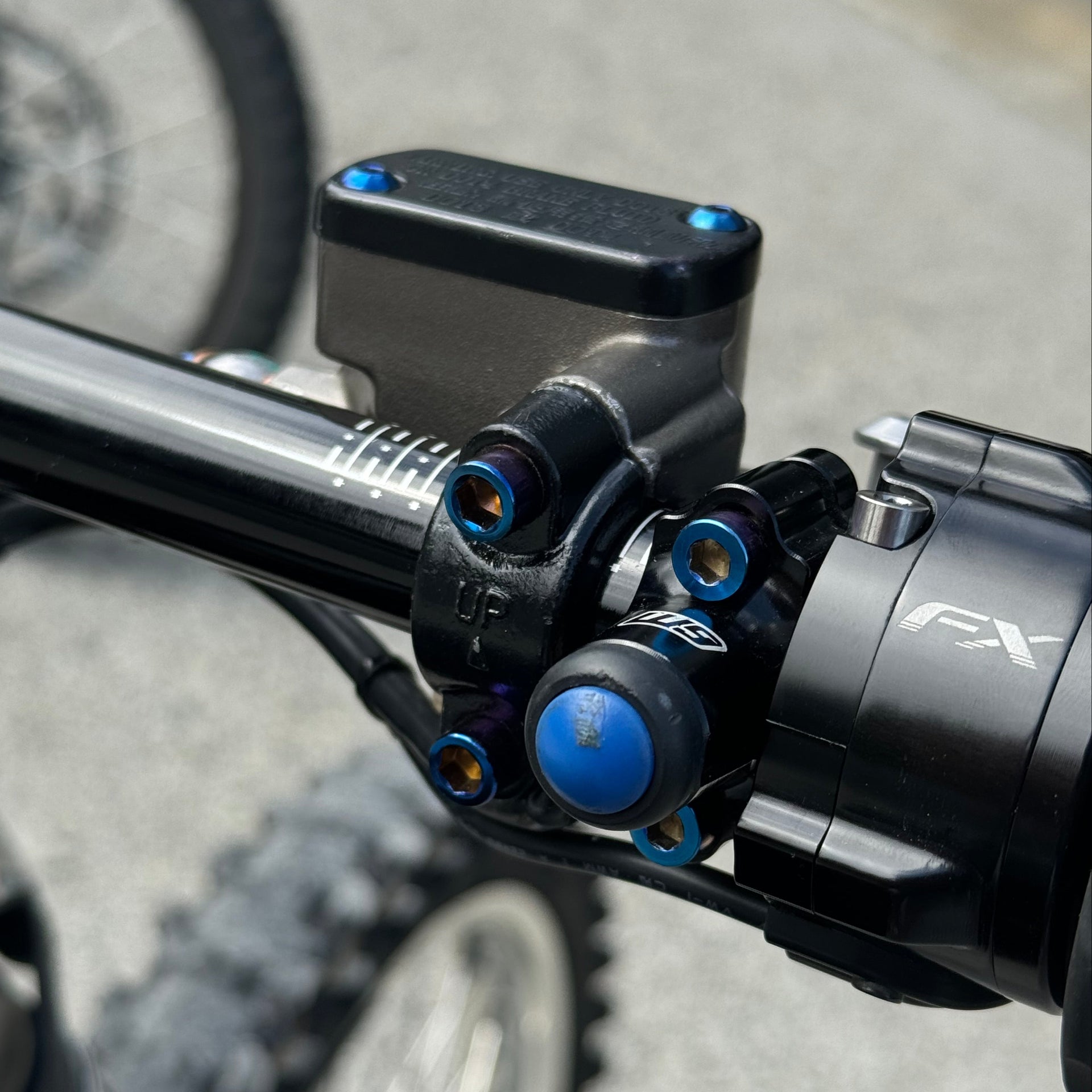 Sur-Ron Ultra Bee Brakes | Footbrakes, Kits & Pads – Roadscarz