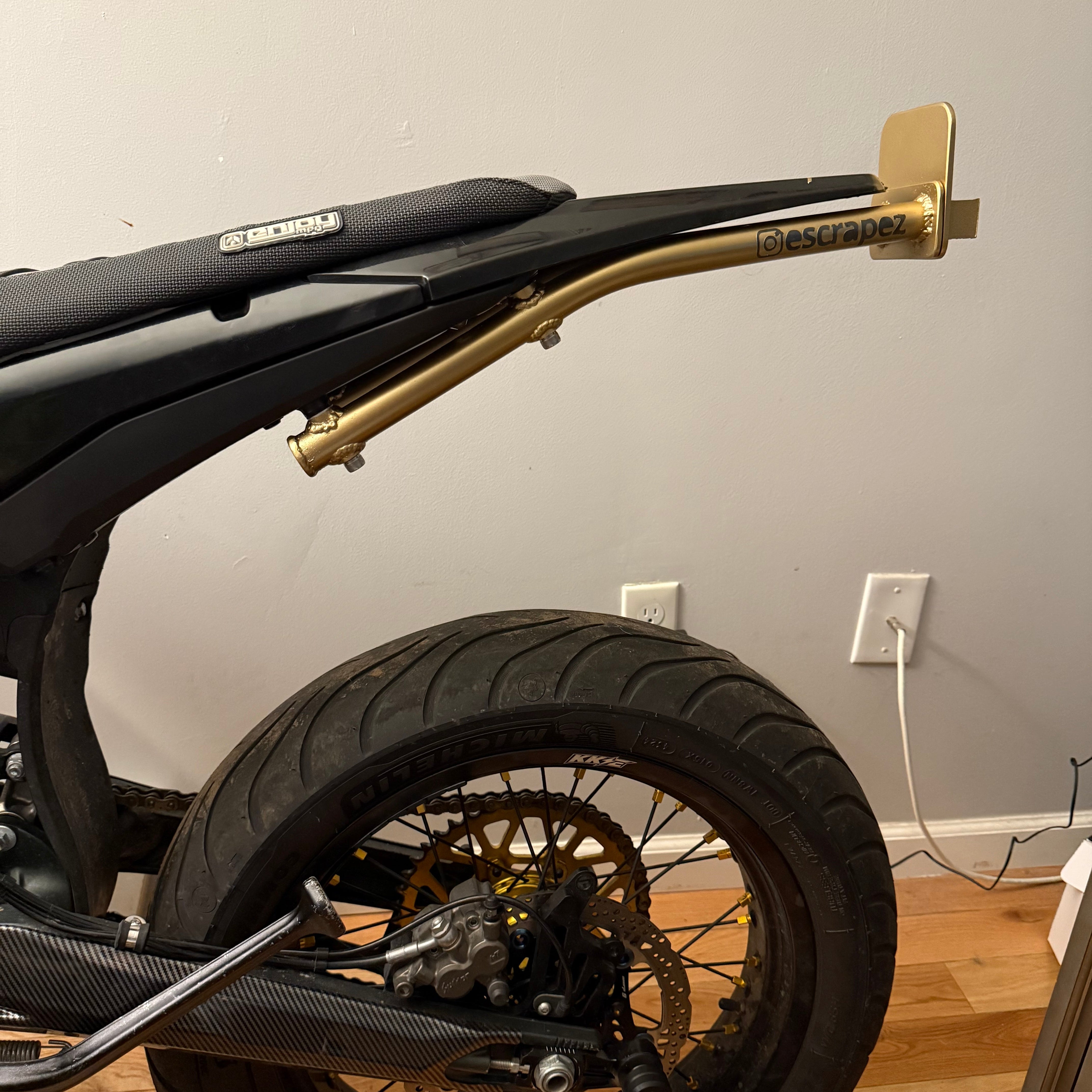 Surron Ultra Bee Stunt Bar – Roadscarz